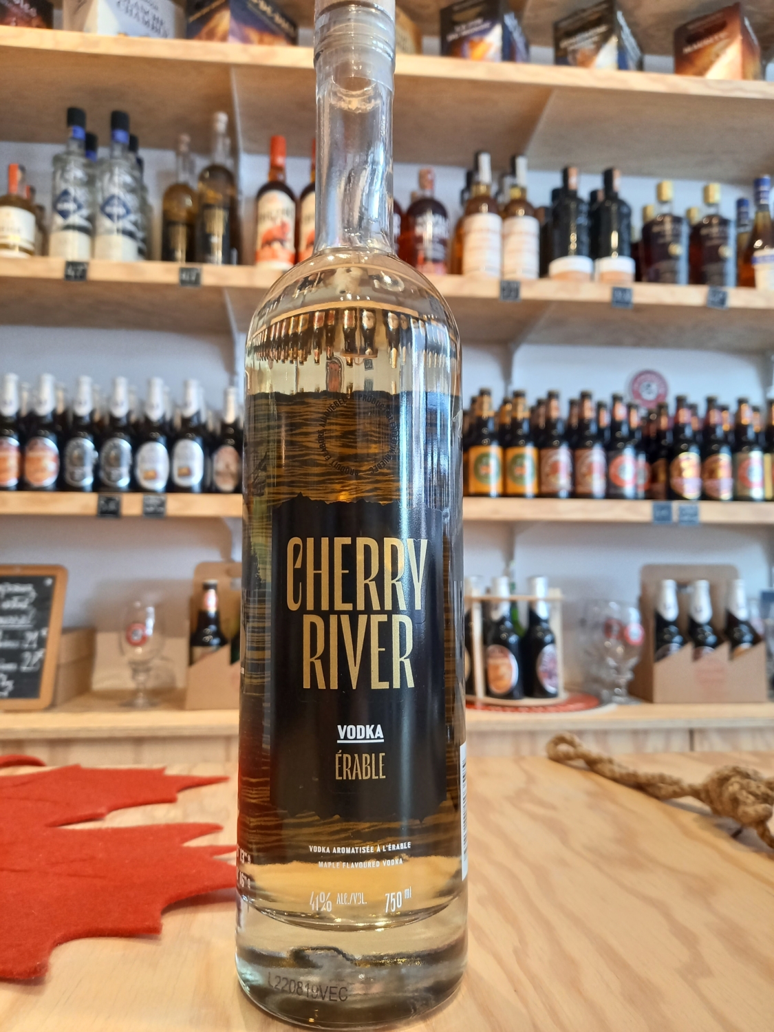 Vodka Cherry River - 41% - 750 ml | Comptoir de Québec